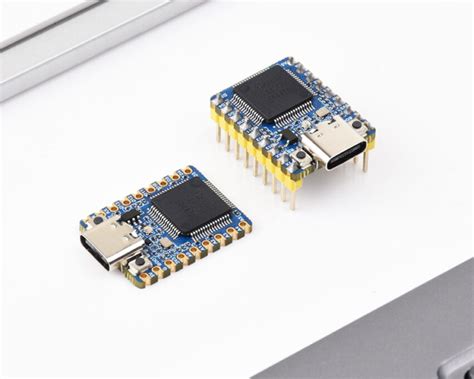 RA4M1 Mini Development Board With Arduino IDE Support