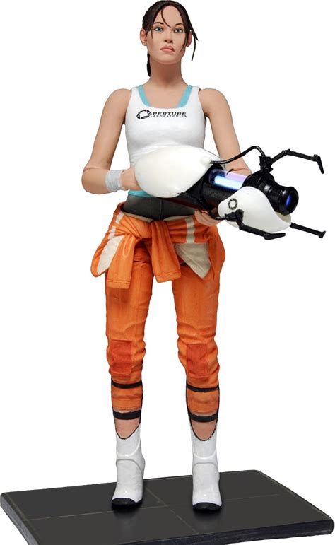 Neca Portal 2 Chell Actionfigur 178 Cm Amazonde Spielzeug