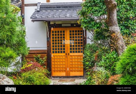 Japanese Yard Wood Entry Door Magnetic Bird Doorbell Chime Wood Wind