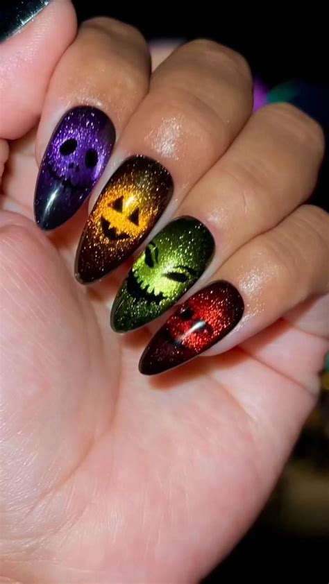 Long Almond Shaped Halloween Red Cat Eye Press On Nails 24pcs For