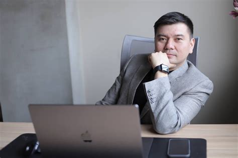 About Kanat Akylson Medium