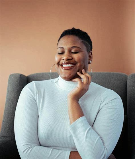 4 Personality Traits Of Attractive Women According To Relationship