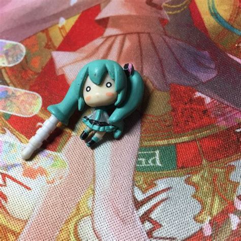 Hatsune Miku Dust Plug Hobbies Toys Memorabilia Collectibles Fan Merchandise On Carousell