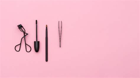 How To Safely Remove Eyelash Extensions At Home Wealthy Hair