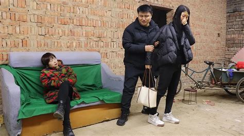 儿子要给女友买豪车，董事长妈妈不放心，装穷试探女孩人品【蓬勃剧场儿】 Youtube