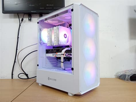 박윤성님의 봉팔봉팔한 화이트 컴퓨터