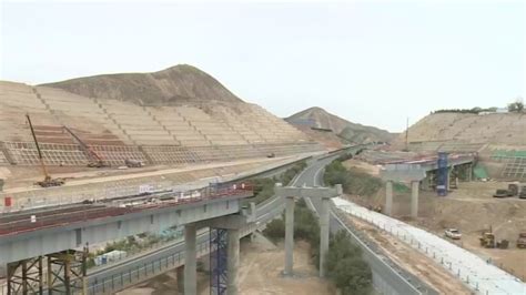 连霍高速忠和枢纽扩容改造工程首联现浇梁完成浇筑凤凰网视频凤凰网