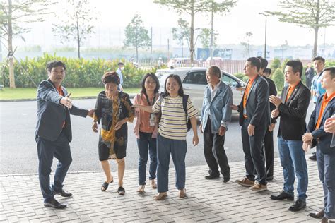 Phụ Huynh Gia đình Là Hậu Phương đưa Người Fpt Software Chinh Phục