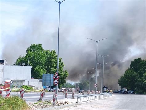 Голям пожар в хипермаркет във Варна три жени са в болница СНИМКИ Информационна агенция ПИК