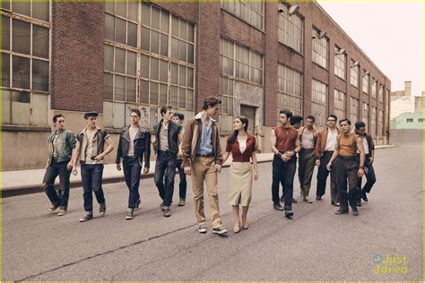 See Rachel Zegler As Maria In First Look Pic From West Side Story