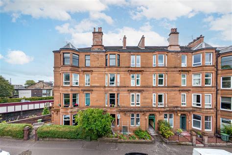 3 2 3 Queens Park Avenue Queens Park Glasgow G42 8bx Rettie