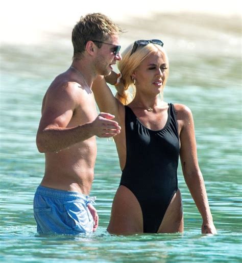 Lottie Tomlinson Swimsuit Thefappening
