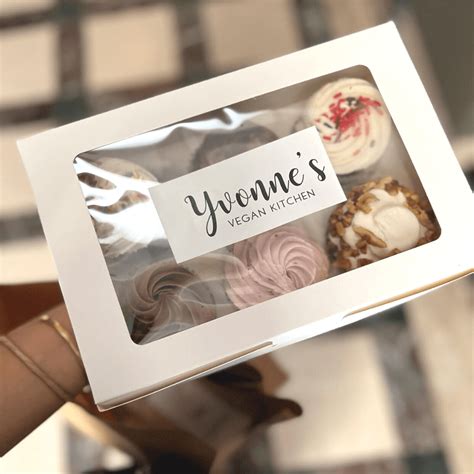 10 Vegan Bakeries That Deliver Fall Flavored Cakes And Cookies Mayas