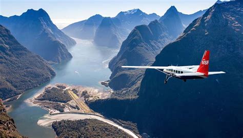 퀸즈타운 밀포드 사운드 경비행기 크루즈