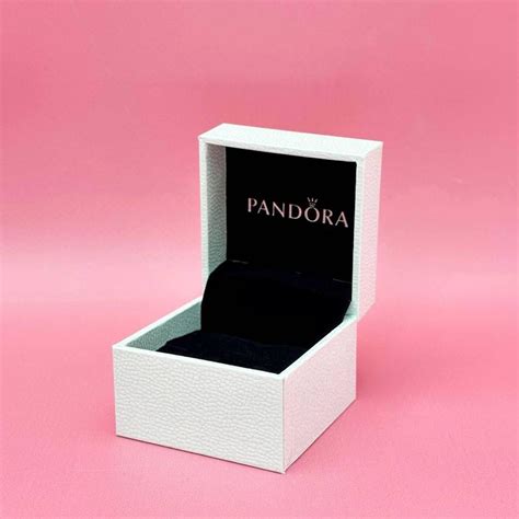 Маленька коробочка для прикрас — ціна 120 грн у каталозі Коробки Купити