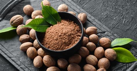 9 Best Nutmeg Substitutes For Cooking And Baking Insanely Good