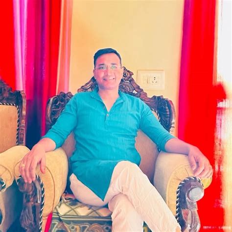 Akshat Anant Akshat Anant0007 • Threads Say More