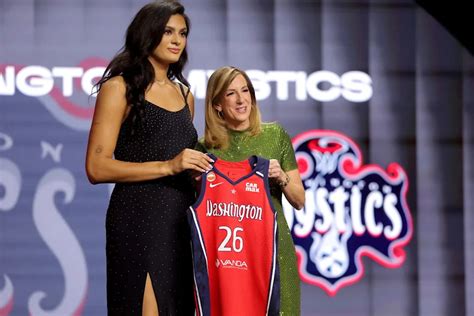 Lauren Betts Gives The Washington Mystics A Defensive Identity Yahoo