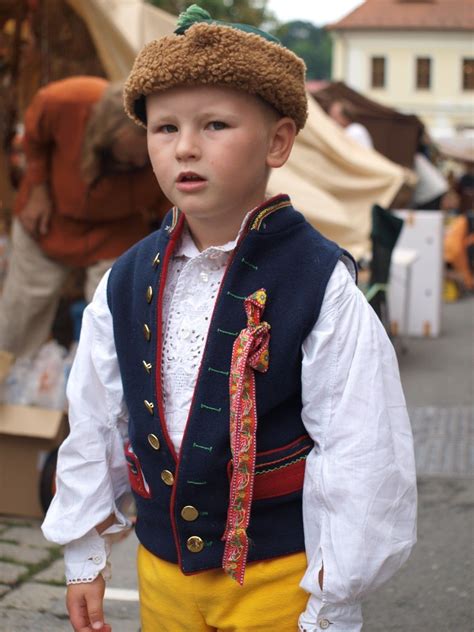 chlapec v českom kroji, Czech republic | Folk costume, Folk decor, Women