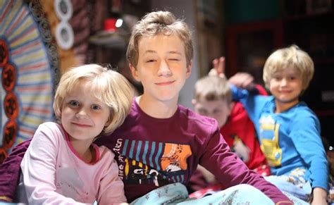 Плеер сериал Семейный бизнес серия 16 сезон 1 2014 смотреть онлайн в хорошем качестве в