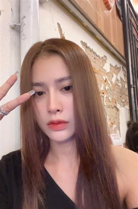 ស្មានតែបងប្អូន ស្ងាត់ៗតារាសម្តែង កញ្ញា ហ្វាហ្វា ជាមួយតារាចម្រៀង អ្នកនាង អេនជី