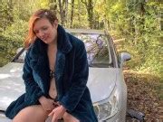 Exhib En Foret Je Baise Avec Ma Voiture La Boule D Attelage Et Le Levier De Vitesse Squirt Et