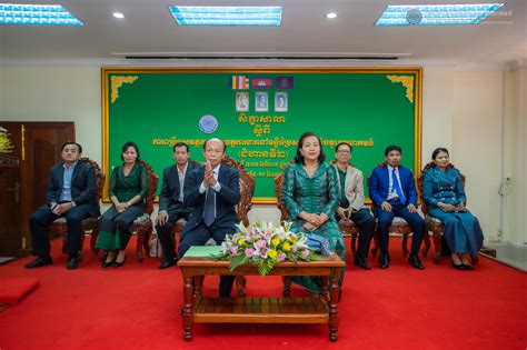 មន្ត្រីរាជការមន្ទីរប្រៃសណីយ៍និងទូរគមនាគមន៍គ្រប់ខេត្ត