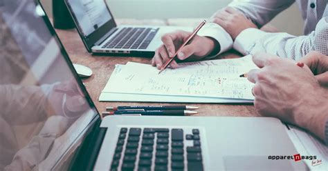 Essential Considerations In Selecting The Right Ecommerce Website Platform