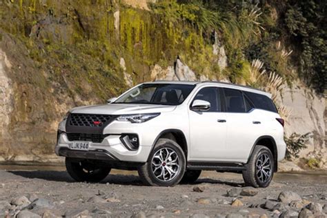 Toyota Fortuner Reviews Prices And Specs