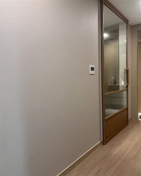 와이지도어 슬라이딩도어 340타공 손잡이 랩핑 당진 수청 호반 3차 중문 중문인테리어 현관 Apt 현관중문 인테리어그램 인테리어디자인 리모델링