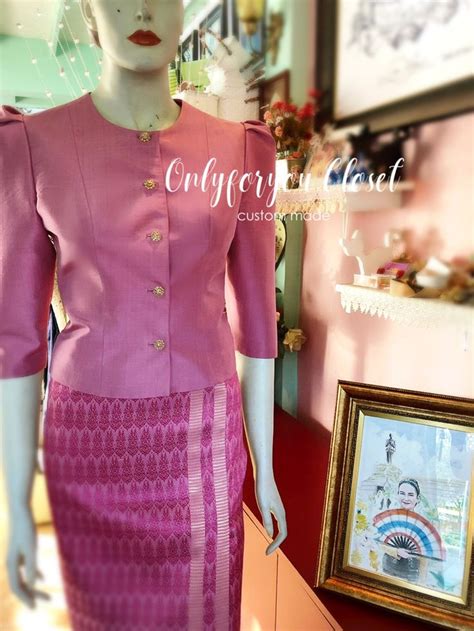 Pin By Sangwan Klaysaeng On ผ้าถุงสวยๆ Blouses For Women Traditional Dresses Designs Chinese