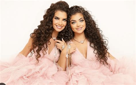 Mother Daughter Duo Instagram Keeps Slipping Into My Algorithm R
