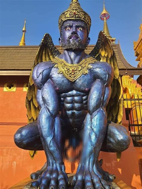 ดราม่า รูปปั้นวัดดังลำปางของลับโผล่ พระพยอมติง ทรรศนะอุจาด ด้านวัดดังบอกให้มองเป็นศิลปะ