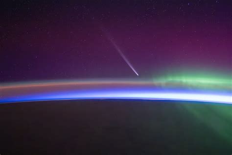 Know The Differences Between Meteors Meteoroids Meteorites Comets And Asteroids