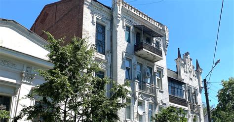 Прокуратура через суд вимагає укласти охоронний договір на особняк адвоката Перцовича на вулиці