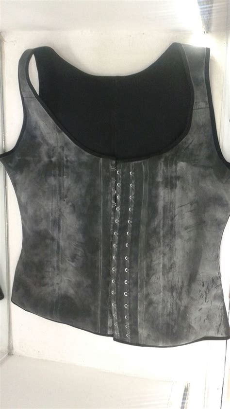 Галбиржуулан тураах корсет мөртэй Galbirjuulan Turaah Korsetmurtei