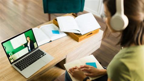 Samelane On Linkedin 6 Blended Learning Examples To Implement With Learning Management System