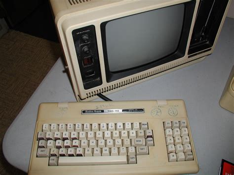 Vintage Computer Photos Subject Tandy Trs80 4p Sn 002615 Computer