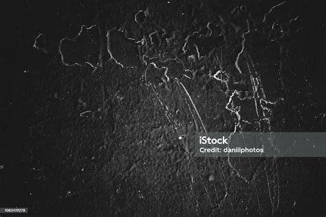 블랙 화이트 빈티지 아트 배경입니다 치장 벽 토 장식 그런 지의 짜임새입니다 흑백 책 커버입니다 긁힌된 벽 클로즈업을 발견 했다 매크로에서 페인트 석고의 배경 막입니다