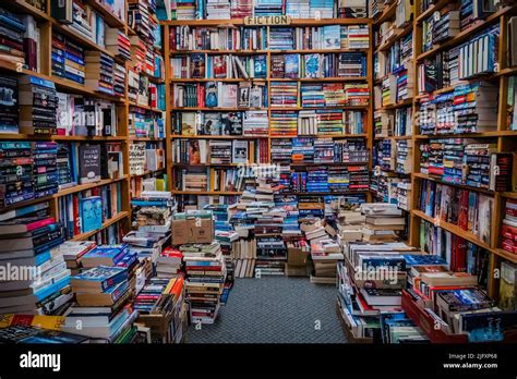 Messy Room Books Hi Res Stock Photography And Images Alamy