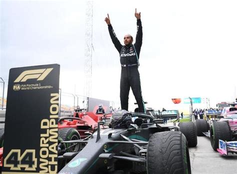 Après Beckham Et Froome La Star De Formule 1 Lewis Hamilton Anoblie