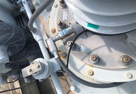 Online Partial Discharge Monitor Identifies Degraded Bushings On A 345kv Gas Circuit Breaker