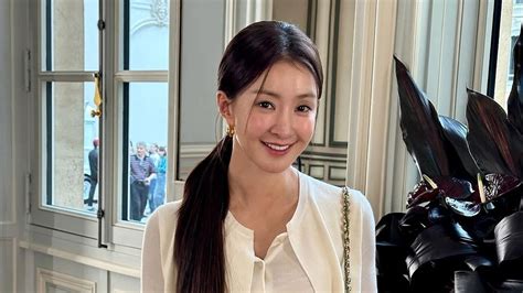 8 Tahun Menikah Lee Si Young Sepakat Cerai Dari Suaminya Cho Seong Hyun
