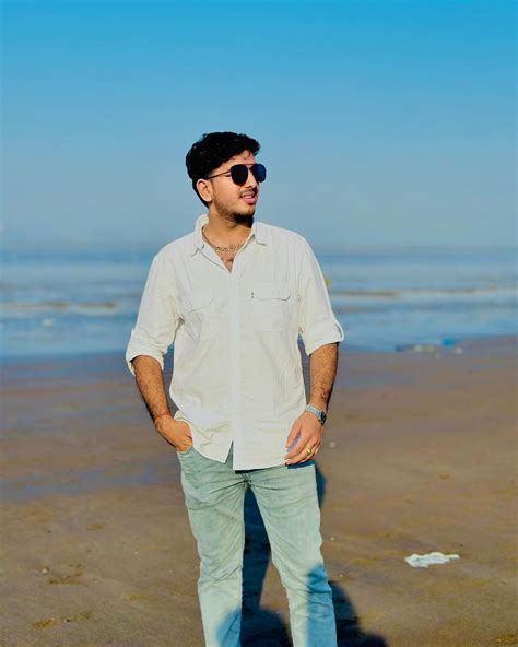 Devarsh Thakkar🍷 Devarsh 30 • Instagram Photos And Videos