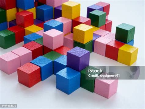 복잡한 구조와 연결의 상징으로 색칠된 큐브의 추상적인 시스템 0명에 대한 스톡 사진 및 기타 이미지 0명 개념 다중 색상 Istock