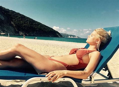 Hot Sexy Margaret Bikini Pics