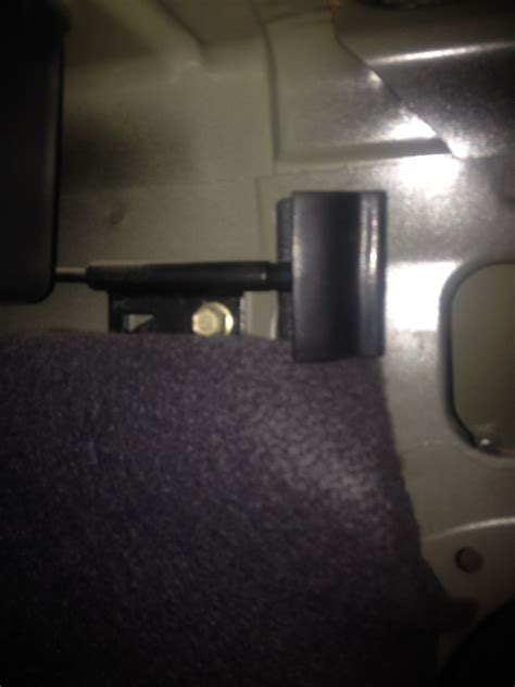 Ручка открывания багажника из салона — Nissan Primera (P12), 1,6 л ...