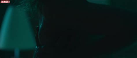 Lisa Brenner Nude Pics Page 1