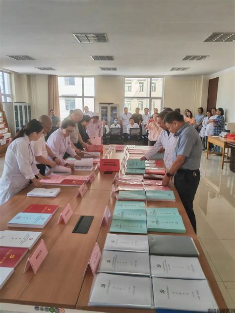 【主题教育】观摩交流促提升 互学互鉴共进步——青海省藏医院党委组织开展主题教育互鉴交流观摩会