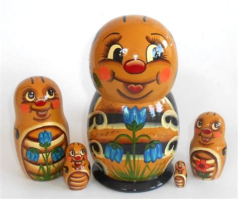 Funny Lady Bug 5 Set Babushka Matryoshka Nesting Doll Babooshki